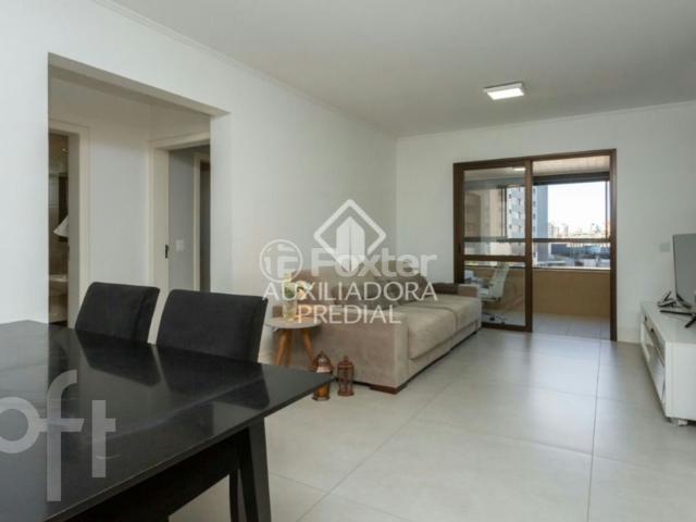 Apartamento com 2 dormitórios em Porto Alegre