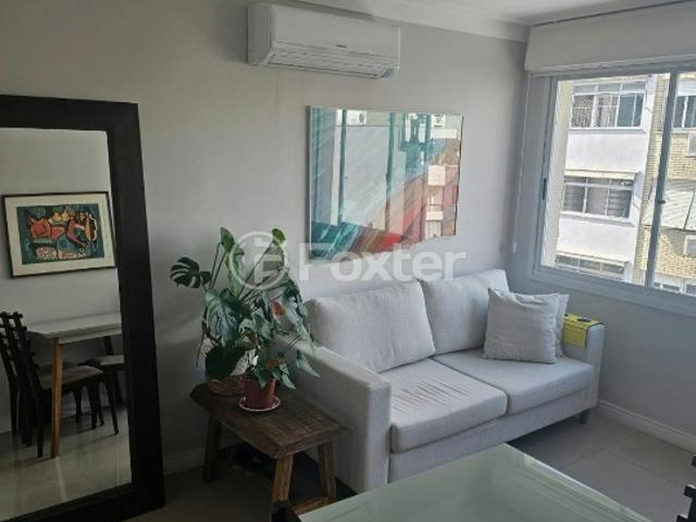 Apartamento com 2 dormitórios em Porto Alegre