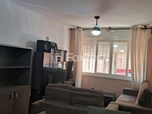 Apartamento com 2 dormitórios em Porto Alegre