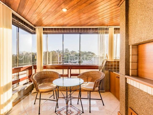 Apartamento com 2 dormitórios em Porto Alegre