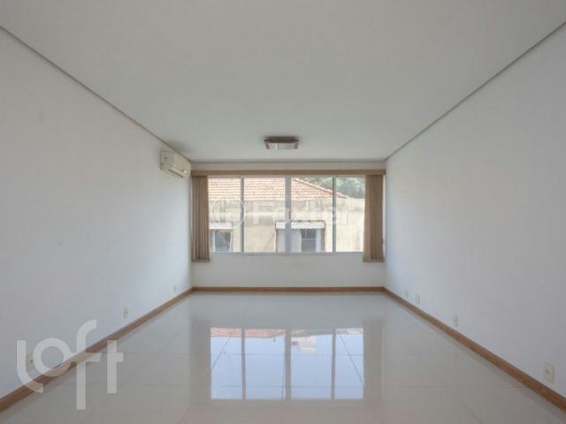 Apartamento com 2 dormitórios em Porto Alegre