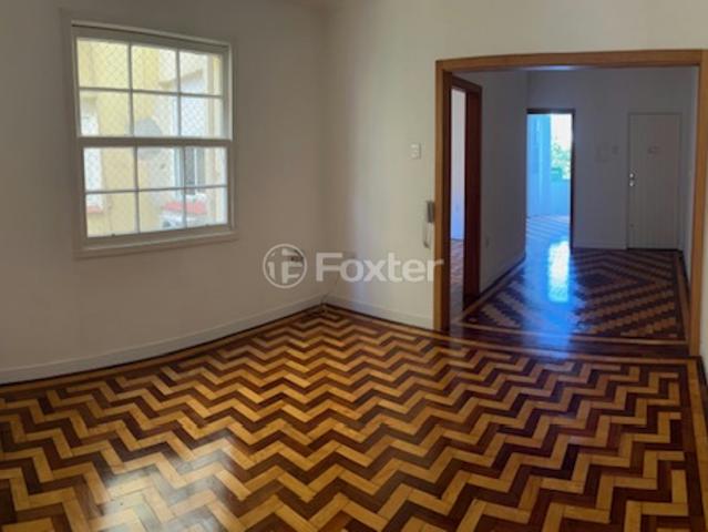 Apartamento com 2 dormitórios em Porto Alegre