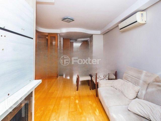 Apartamento com 2 dormitórios em Porto Alegre