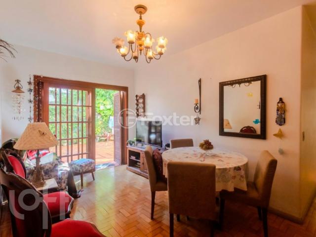 Apartamento com 2 dormitórios em Porto Alegre