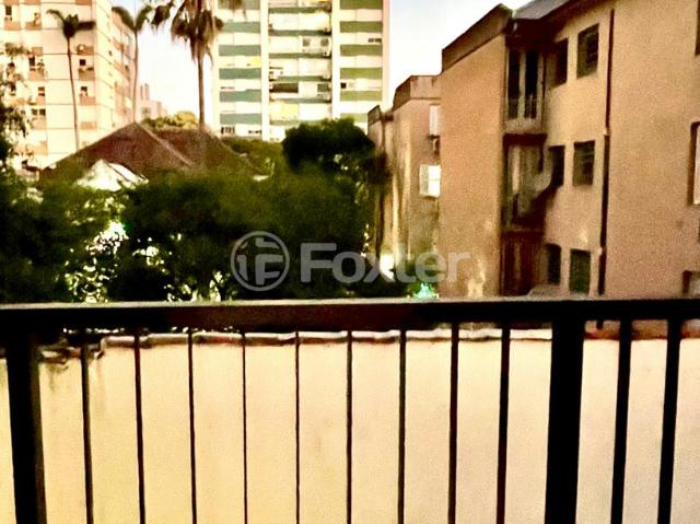 Apartamento com 2 dormitórios em Porto Alegre
