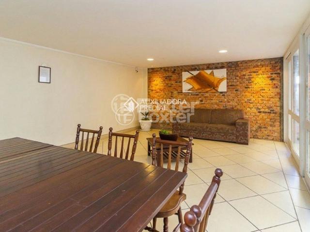 Apartamento com 2 dormitórios em Porto Alegre