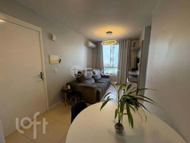 Apartamento com 2 dormitórios em Porto Alegre
