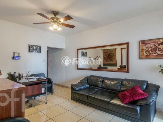 Apartamento com 2 dormitórios em Porto Alegre