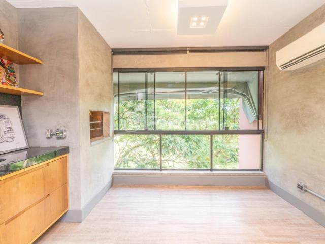 Apartamento com 2 dormitórios em Porto Alegre