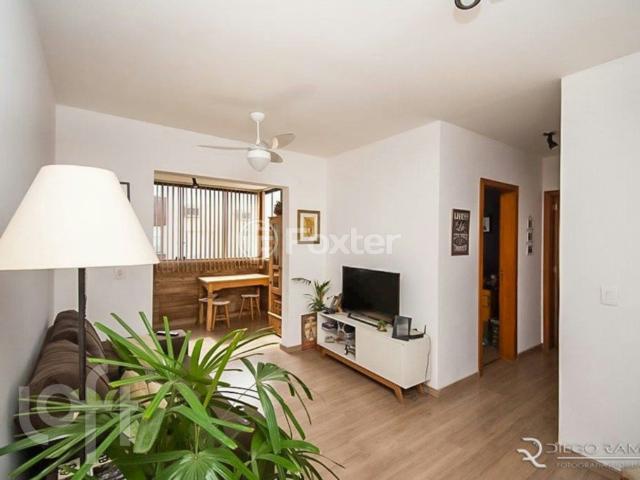 Apartamento com 2 dormitórios em Porto Alegre