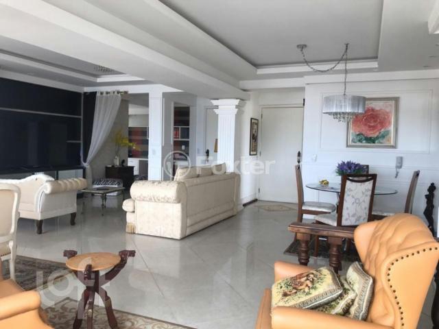 Apartamento com 2 dormitórios em Porto Alegre