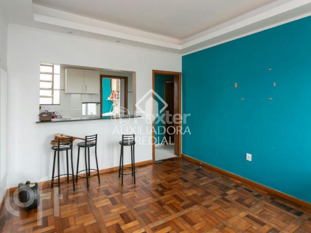 Apartamento com 2 dormitórios em Porto Alegre