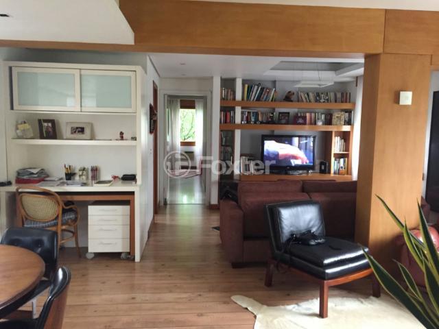 Apartamento com 2 dormitórios em Porto Alegre