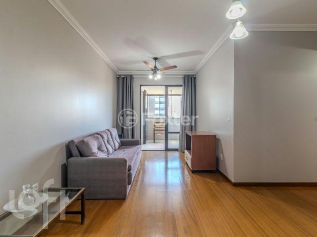 Apartamento com 2 dormitórios em Porto Alegre