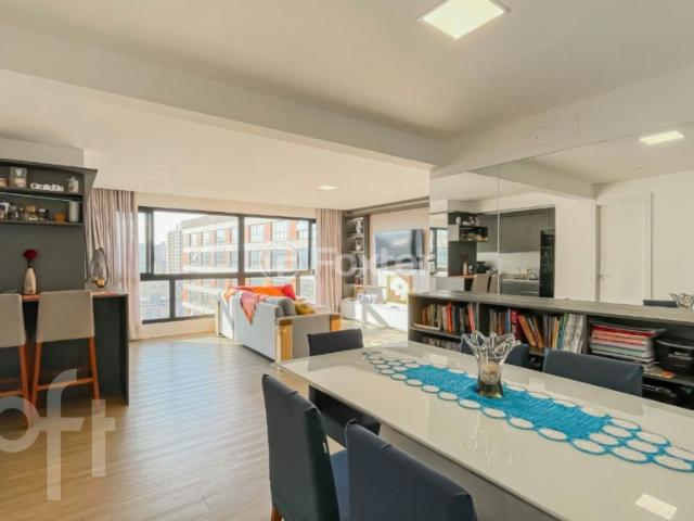 Apartamento com 2 dormitórios em Porto Alegre