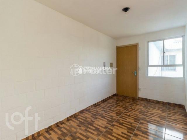Apartamento com 2 dormitórios em Porto Alegre