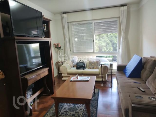 Apartamento com 2 dormitórios em Porto Alegre