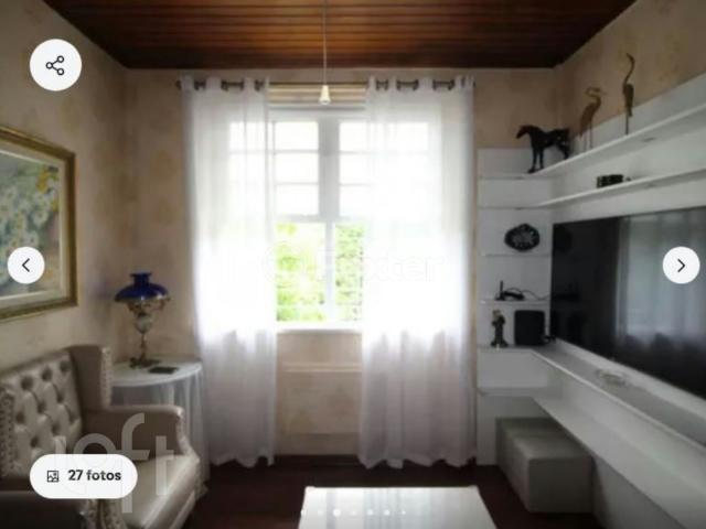 Apartamento com 2 dormitórios em Porto Alegre