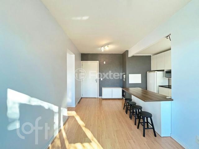 Apartamento com 2 dormitórios em Porto Alegre