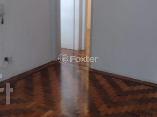 Apartamento com 2 dormitórios em Porto Alegre