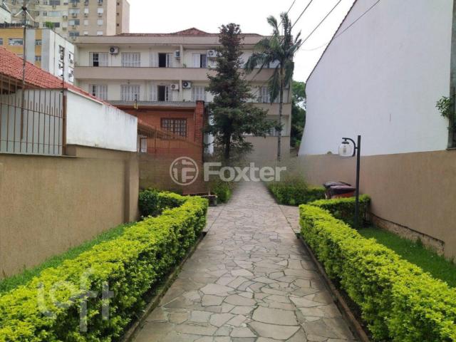 Apartamento com 2 dormitórios em Porto Alegre