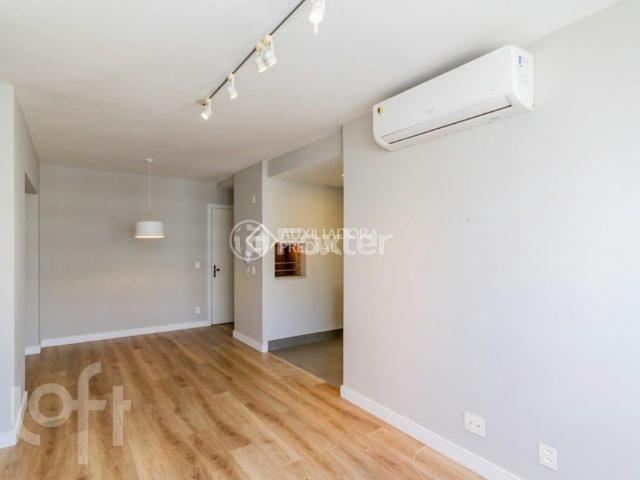 Apartamento com 2 dormitórios em Porto Alegre