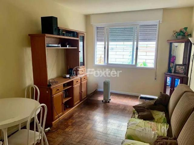 Apartamento com 2 dormitórios em Porto Alegre