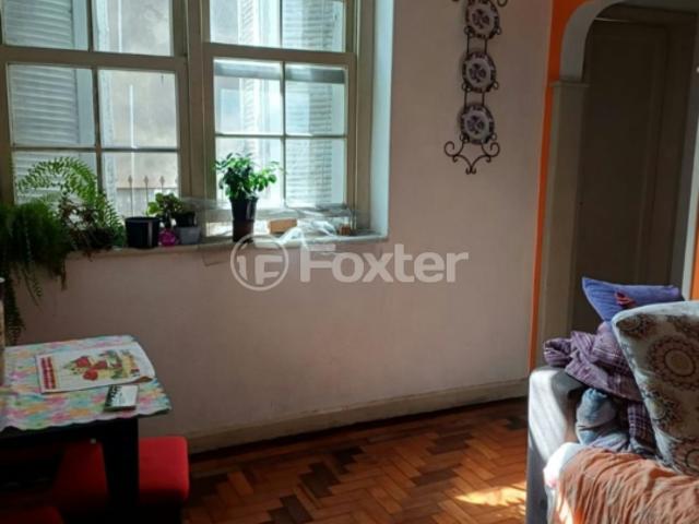 Apartamento com 2 dormitórios em Porto Alegre