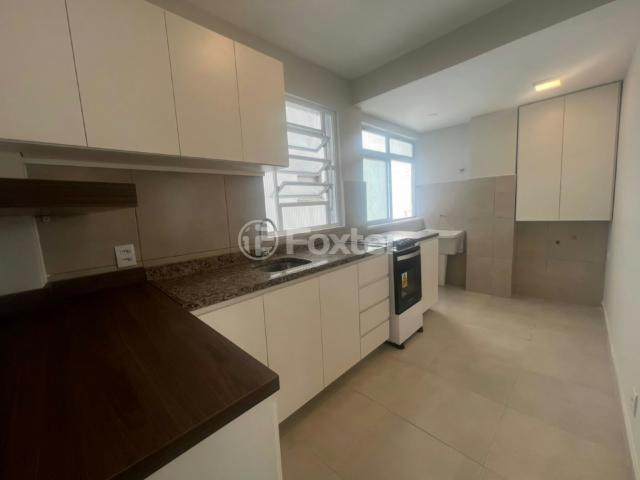 Apartamento com 2 dormitórios em Porto Alegre