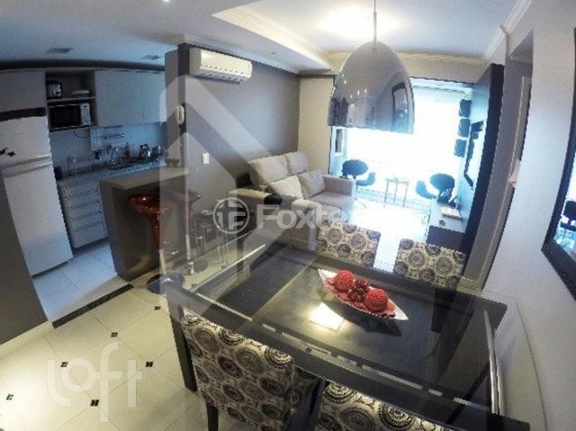 Apartamento com 2 dormitórios em Porto Alegre