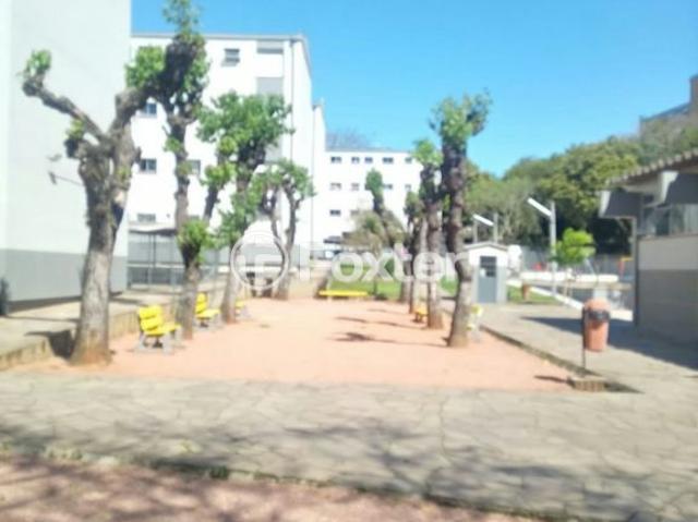 Apartamento com 2 dormitórios em Porto Alegre