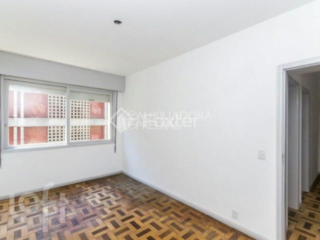 Apartamento com 2 dormitórios em Porto Alegre