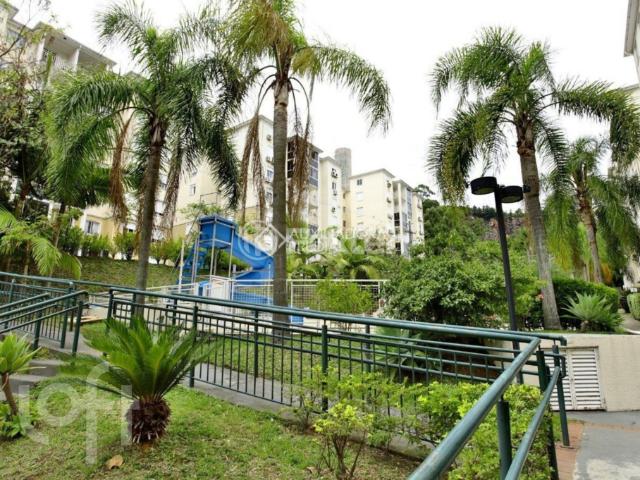 Apartamento com 2 dormitórios em Porto Alegre