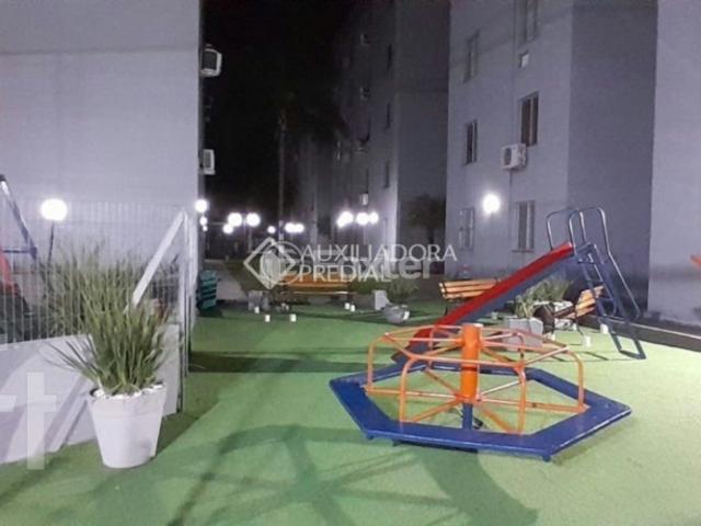 Apartamento com 2 dormitórios em Porto Alegre