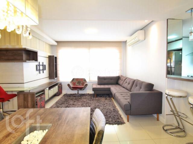 Apartamento com 2 dormitórios em Porto Alegre