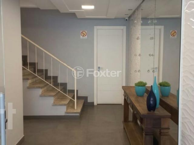 Apartamento com 2 dormitórios em Porto Alegre