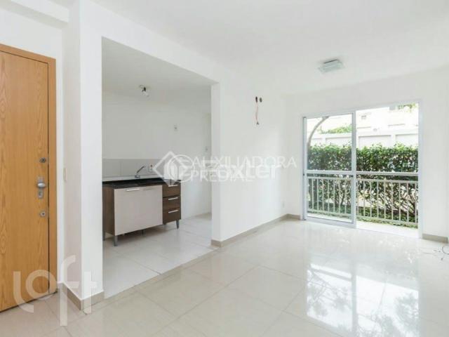 Apartamento com 2 dormitórios em Porto Alegre