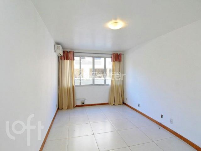 Apartamento com 2 dormitórios em Porto Alegre