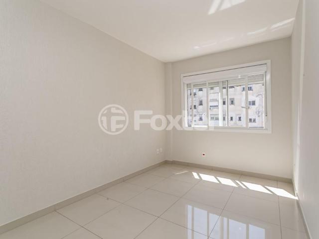 Apartamento com 2 dormitórios em Porto Alegre