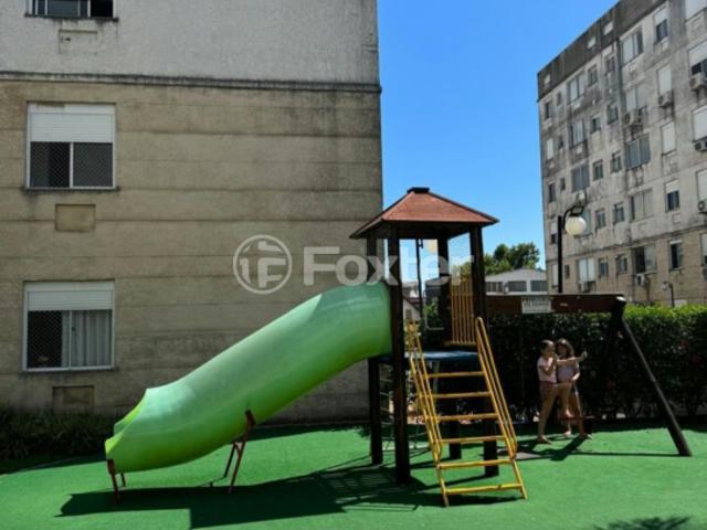 Apartamento com 2 dormitórios em Porto Alegre