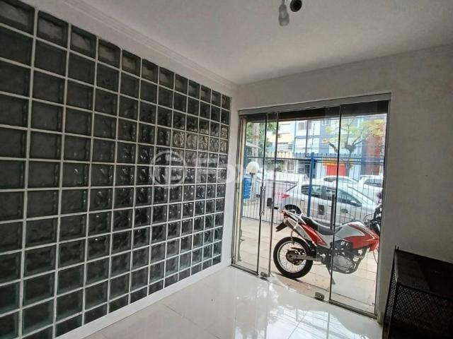 Apartamento com 2 dormitórios em Porto Alegre