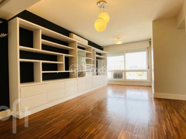 Apartamento com 2 dormitórios em Porto Alegre