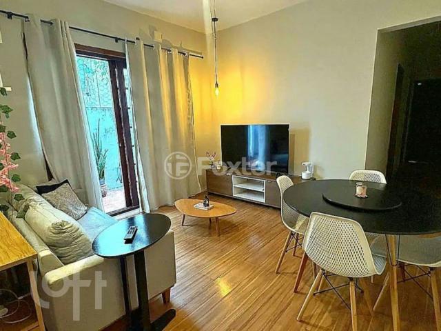 Apartamento com 2 dormitórios em Porto Alegre
