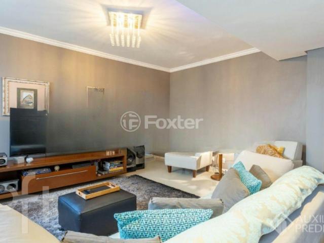 Apartamento com 2 dormitórios em Porto Alegre