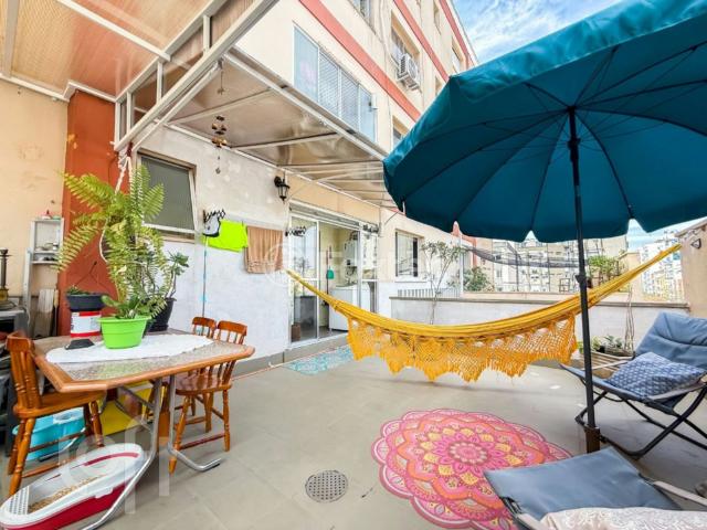 Apartamento com 2 dormitórios em Porto Alegre