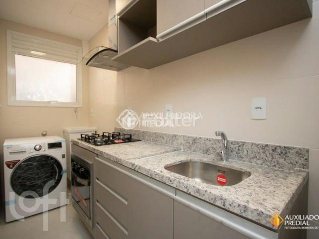 Apartamento com 2 dormitórios em Porto Alegre