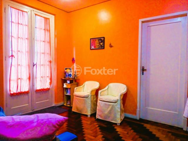 Apartamento com 2 dormitórios em Porto Alegre