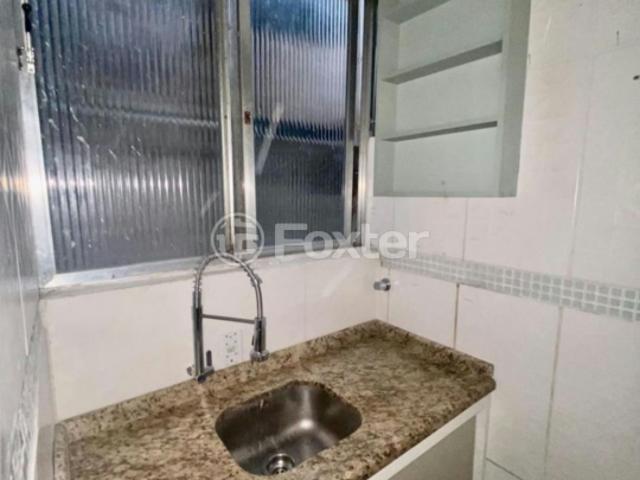 Apartamento com 2 dormitórios em Porto Alegre