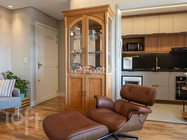 Apartamento com 2 dormitórios em Porto Alegre