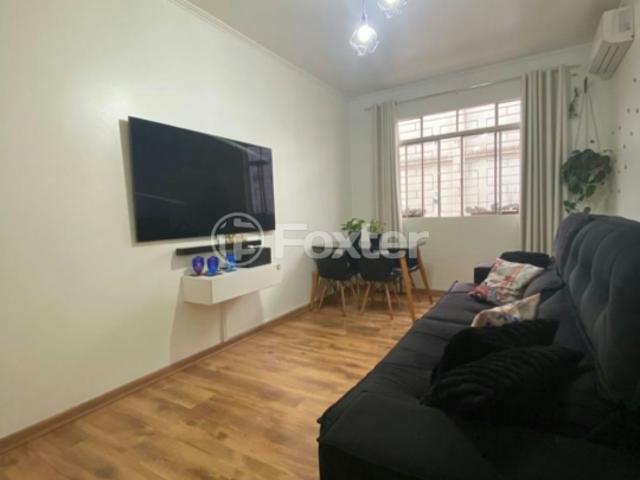 Apartamento com 2 dormitórios em Porto Alegre